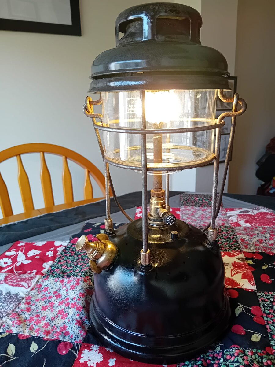Guardsman fit for the table. | Classic Pressure Lamps & Heaters