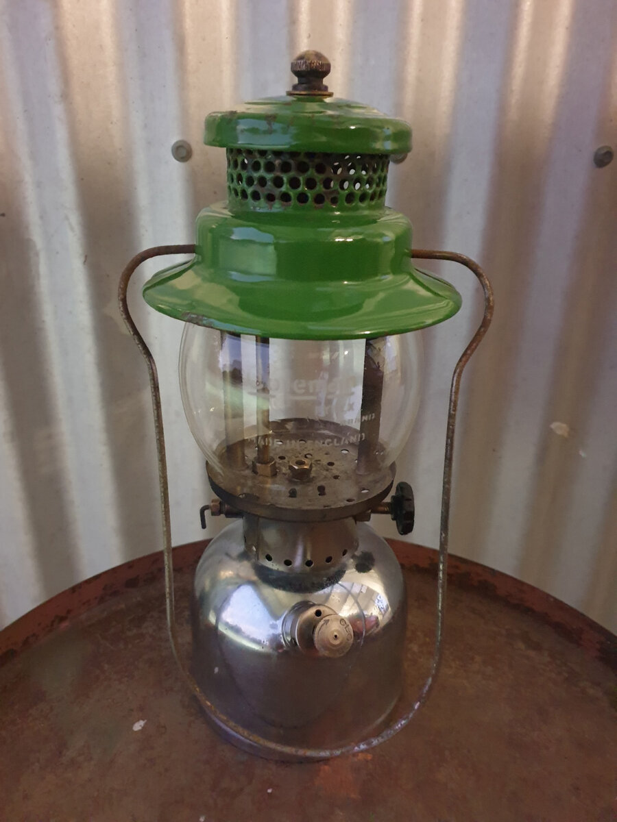 Coleman 242B 4/57 (Australia) | Classic Pressure Lamps & Heaters
